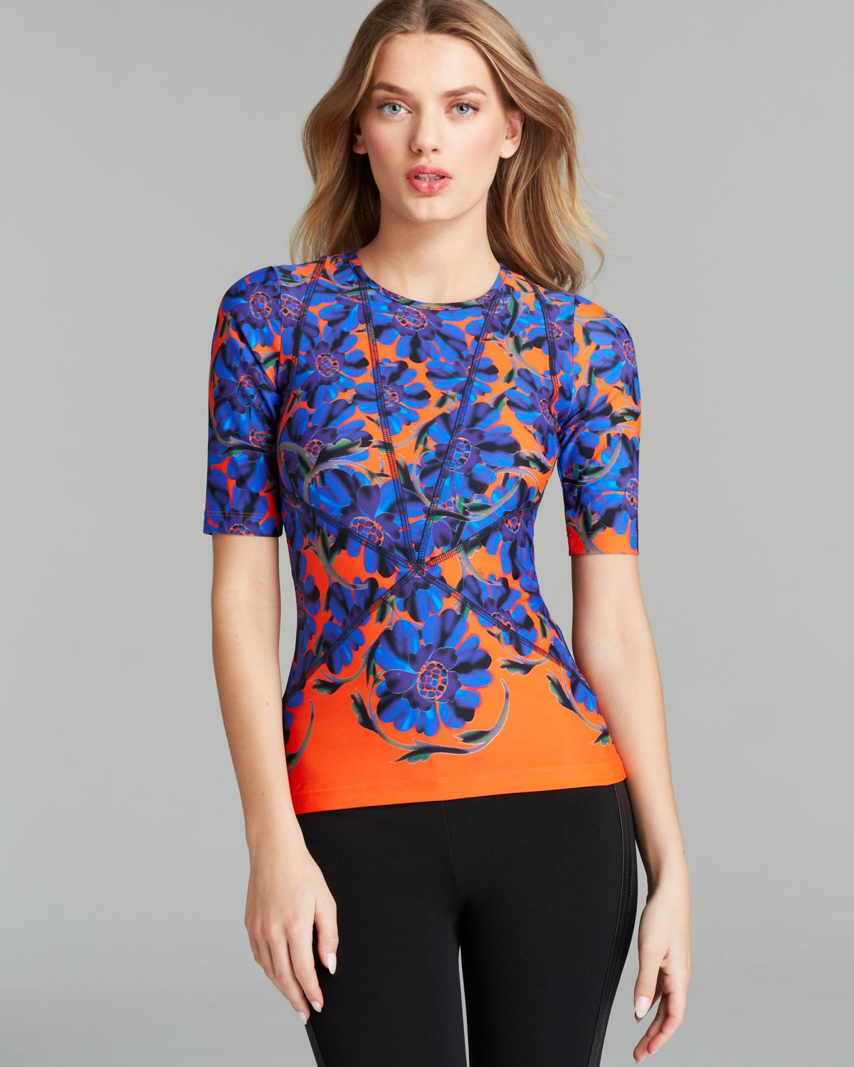 Cynthia Rowley Top Short Sleeve Floral Fashguard In Blue Orange Flower