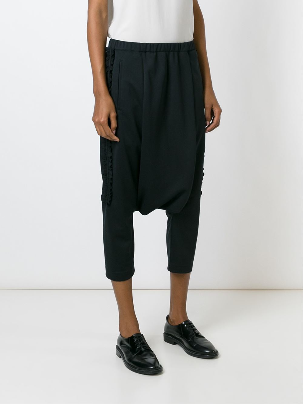 Lyst - Comme Des Garçons Cropped Harem Pants in Black