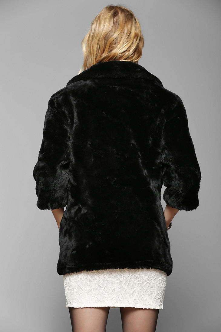 Urban Outfitters Urban Renewal Cropped Faux Fur Coat in Black | Lyst