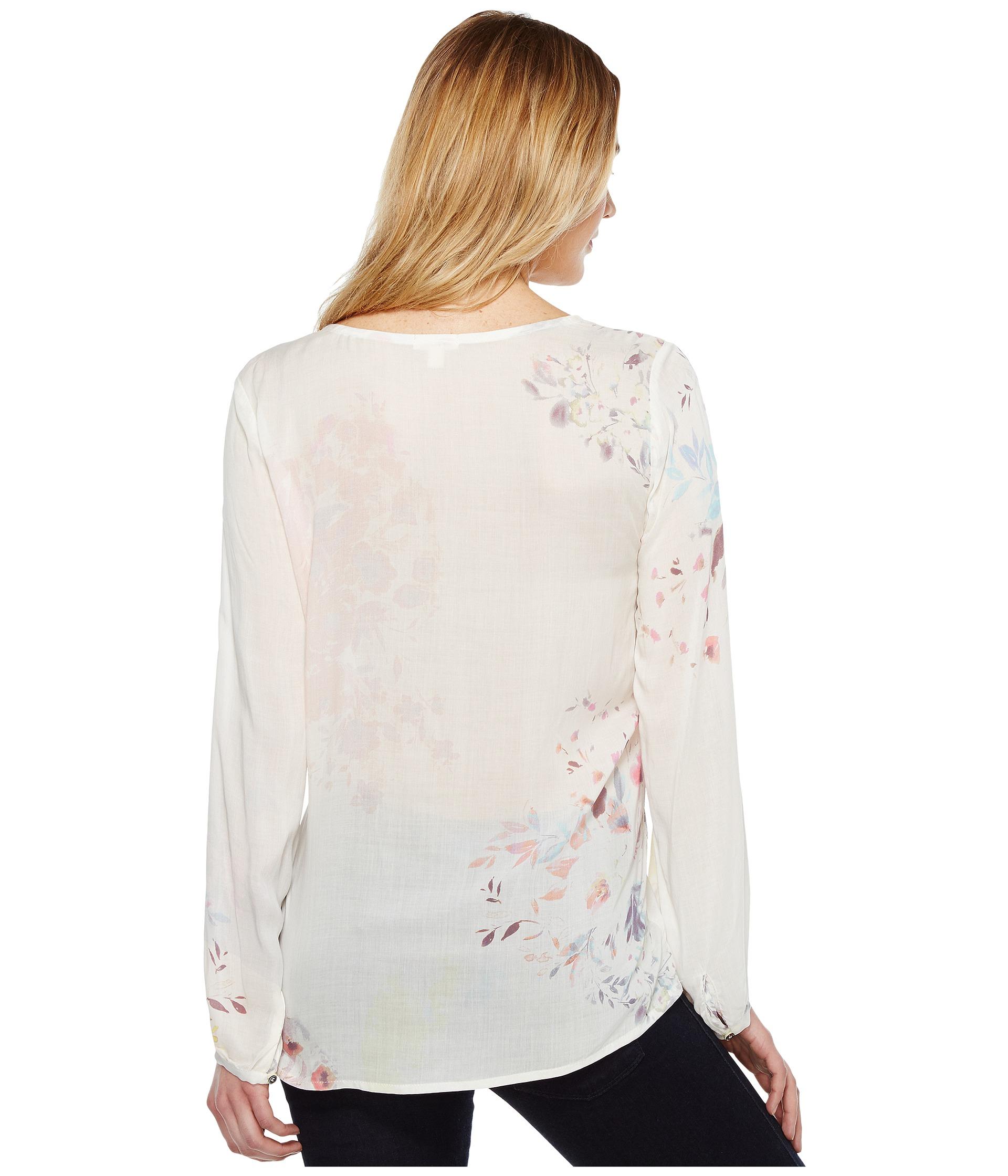 Dylan By True Grit Synthetic Chelsea Flower Chloe Blouse in Faded White ...